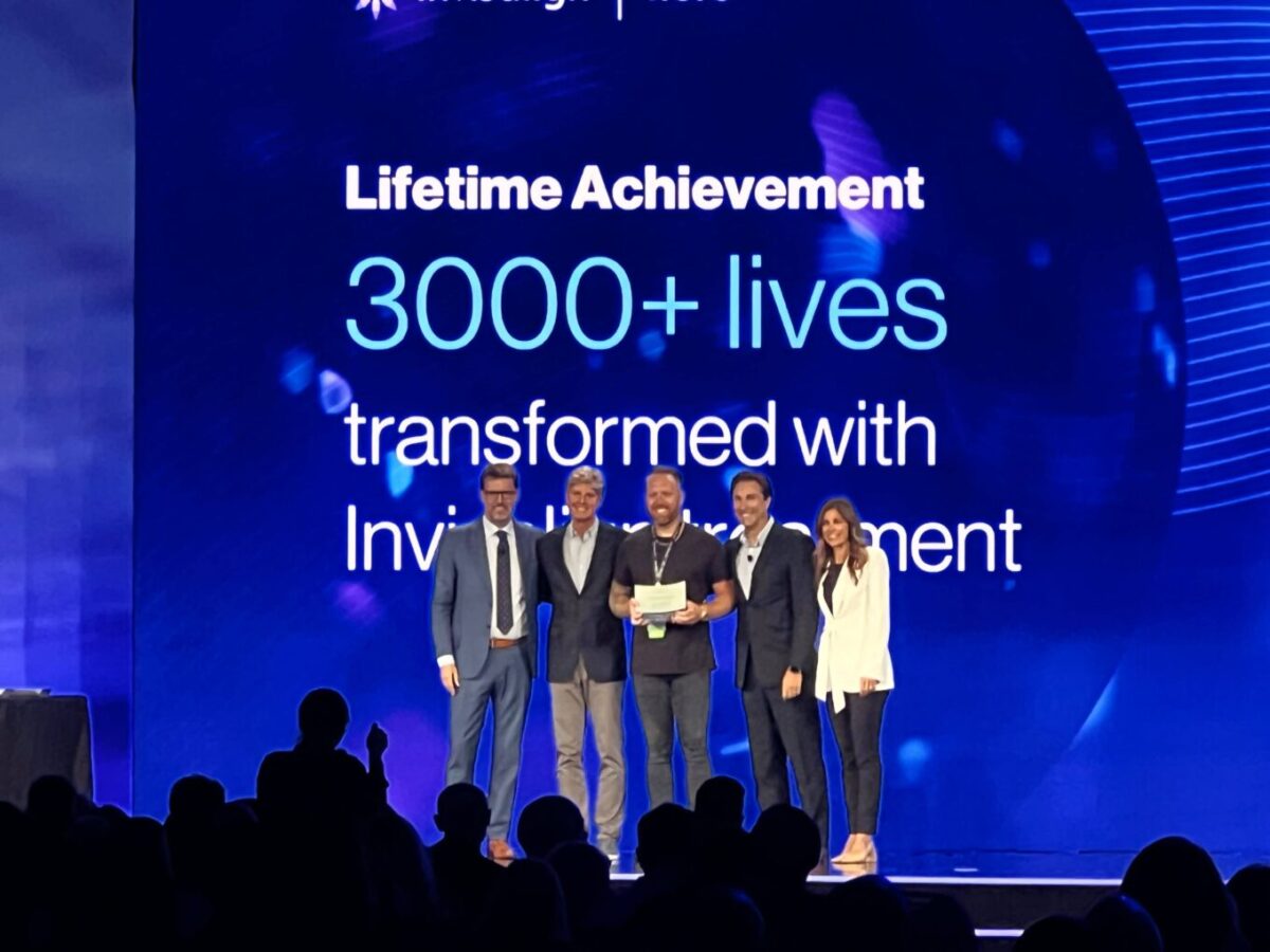 Blue Diamond Plus Invisalign Provider - The Chicago Dental Studio